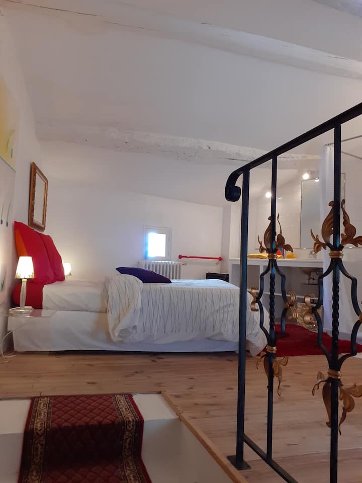 Chambre Meublée Indépendante - Venelles