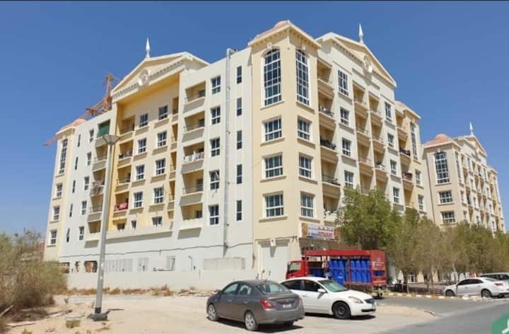 2 Bdr 15m Drive From Amenities D Mall Airport. - Dubai