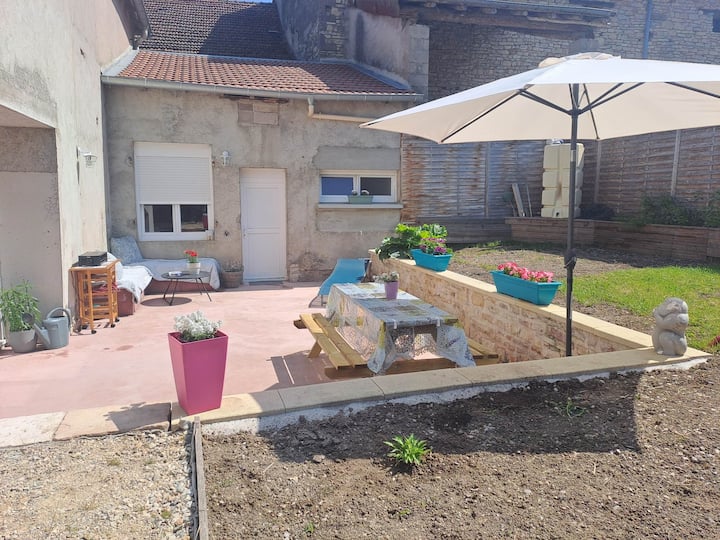 Studio Tout éQuipé Avec Douche Hydromassante - Mirecourt