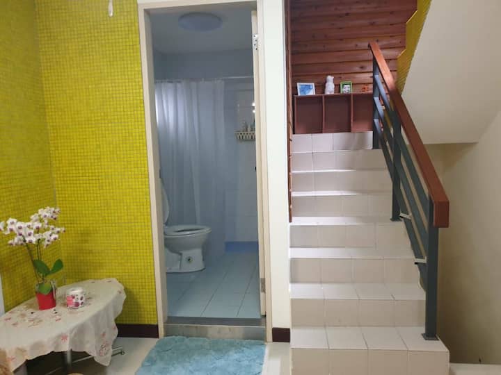 康圃東門B店
市中心區，距離捷運東門站220公尺，溫馨獨棟透天小築。 - Keelung City