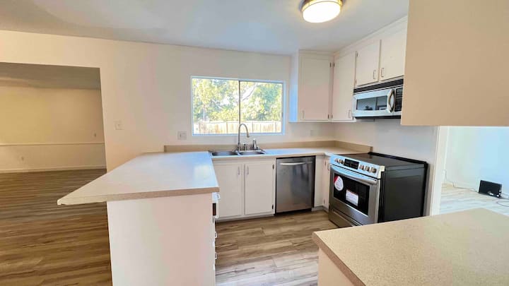 Bright, Spacious, Close To Bay Area - Tracy, CA