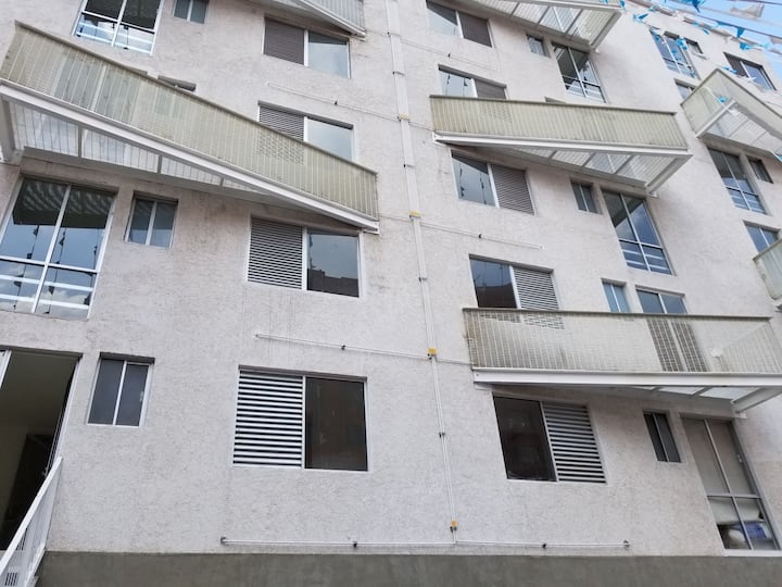 Infront Airport/ Frente Al Aeropuerto - Ciudad de México