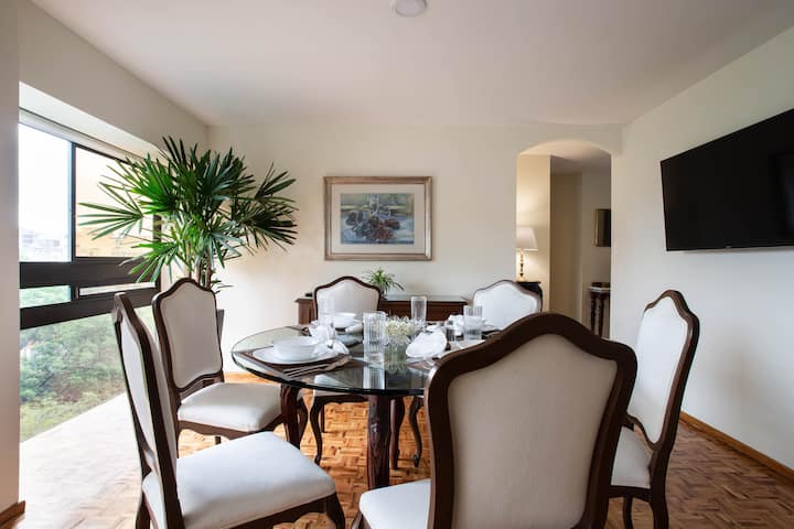 Cozy Apartment, With Tree Lined Views At Condesa - Mexico-Stad