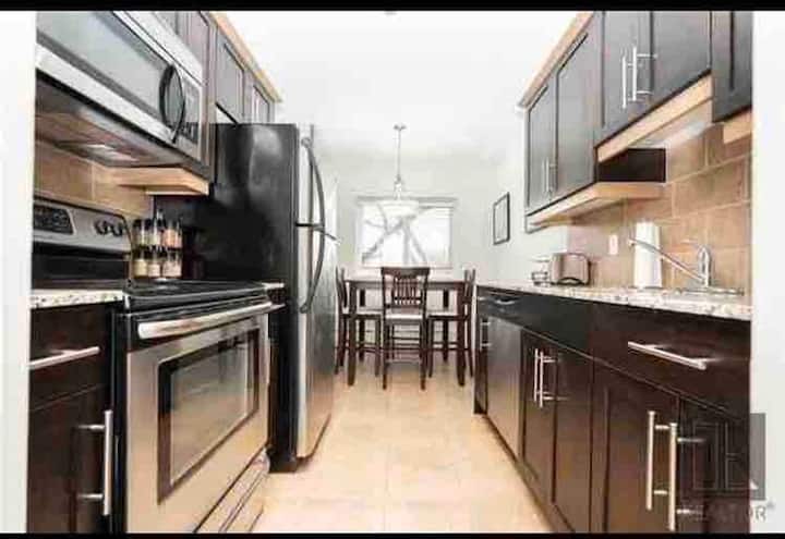 Executive Condominium Suite For Rent ( Min 1month) - Winnipeg