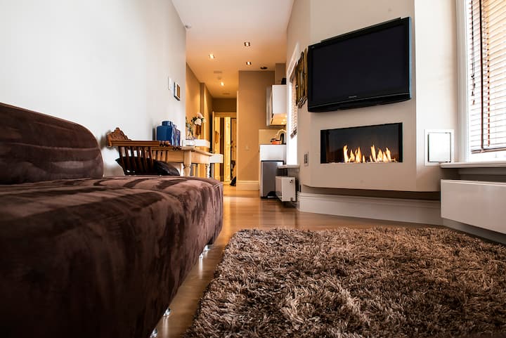 Classy Canal House On The Most Prestigious Canal - Diemen