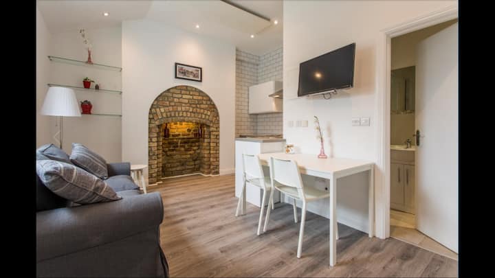 Cosy & Modern 63 - Dublin