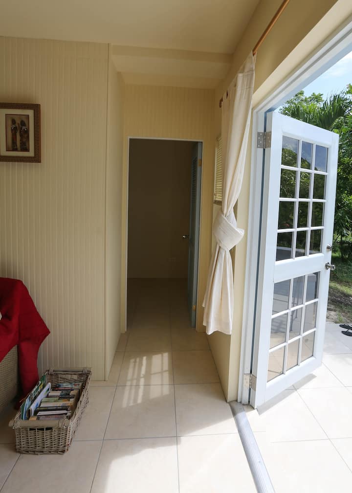 Amazing Views Tamarind Garden Apartment - Antigua and Barbuda