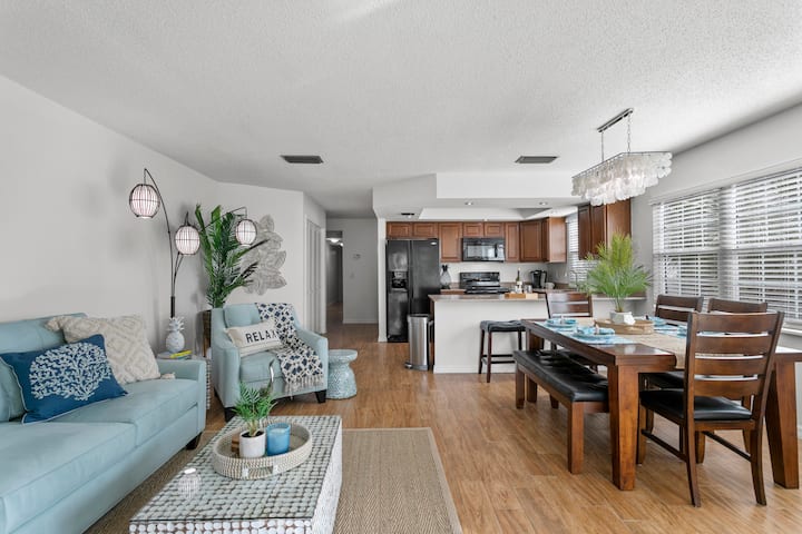 2 Bed/2 Bath, Steps To The Beach!!! - Indian Shores
