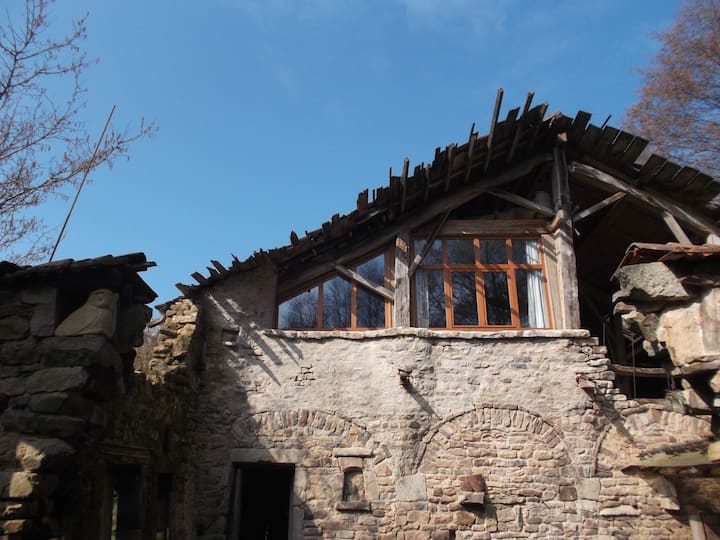 Unieke Ruine-kamer, 3/4 Personen Min. 2 Nachten - France