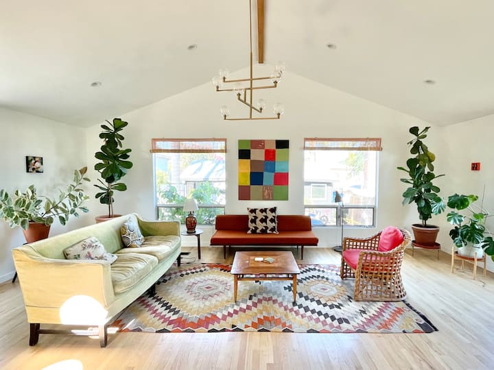 Bright Charming House In Highland Park - Alhambra, CA