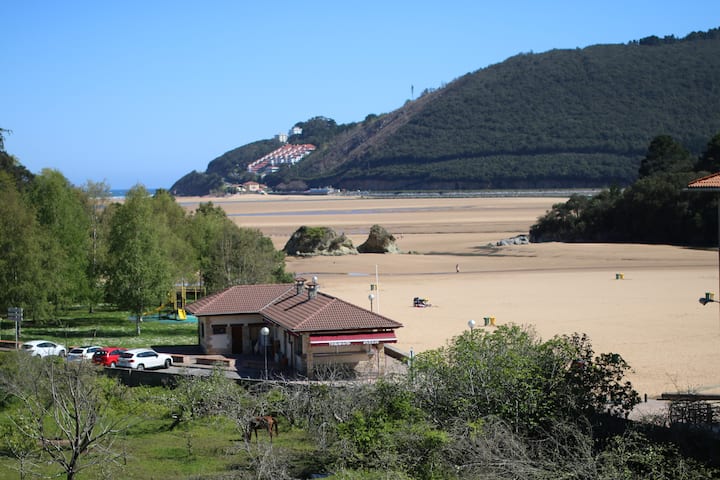 Urdaibai, In The Heart Of Biosphere Reserve. - Pedernales
