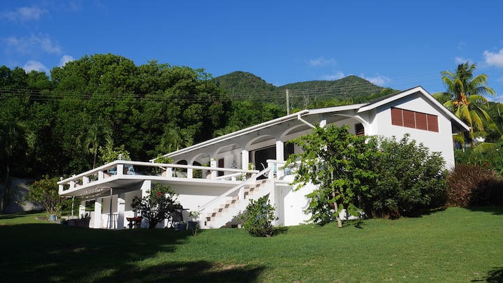 Runaway Hideaway, Your Caribbean Cottage - Montserrat