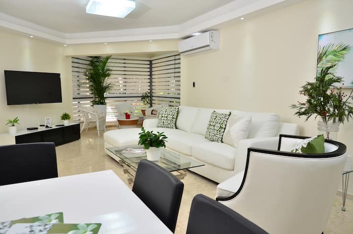 ★Luxury Modern Condo Downtown Best Location★ - Santo Domingo