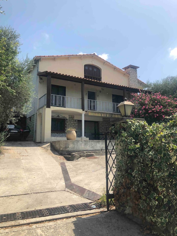 Bas De Villa Au Soleil - Mouans-Sartoux