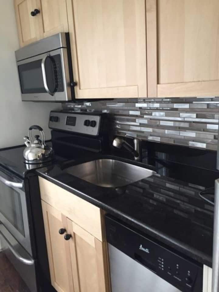 Mo’s City Spot - Eastern State Penitentiary