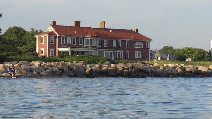 Historic Oceanfront "Waterside" - Oak Bluffs, MA
