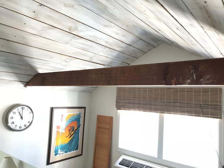 Airy Ocnj Loft 1 Blk To Beach  |  Sleeps 5 - Ocean City, NJ