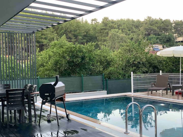Private Villa With Pool, Modern,jacuzzi And Garden - Tekirova