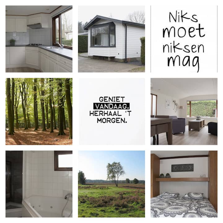 Ruime En Lichte Chalet Om De Hoek Van Bos En Heide - Ermelo
