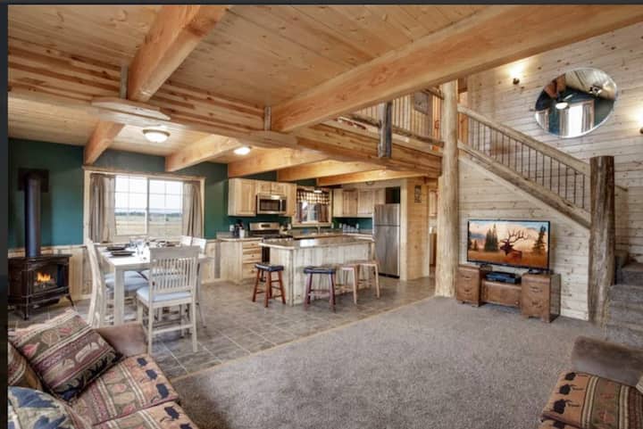 Lucky Bear Lodge 4 Bedrms+hot Tub+wifi+ac - Island Park, ID