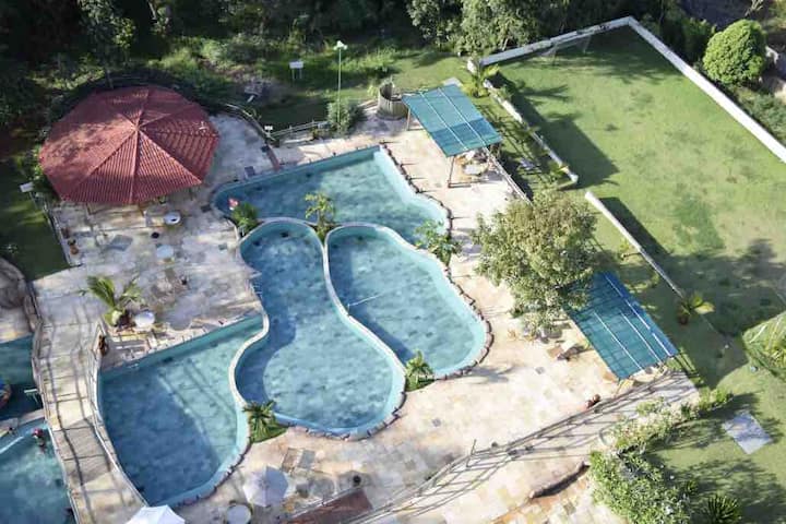 Apartam. Caldas Novas-2 Quar (1suite). Coz. 7 Pess - Caldas Novas