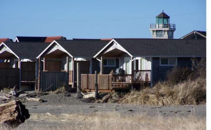 Private Beach Front Charming Cabins Relaxing - Ocean Shores, WA
