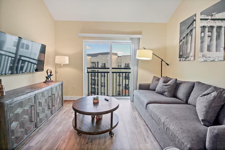 Time To Relax On The Cozy Old Town Loft - Alexandria, VA