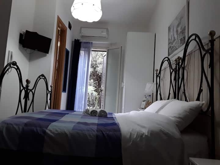 La Paranza Holiday Home With Kitchenette - Mola di Bari