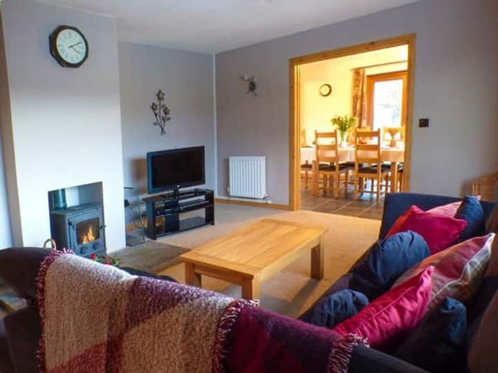Beautiful 2 Bedroom Property With Private Hot Tub - Kerry