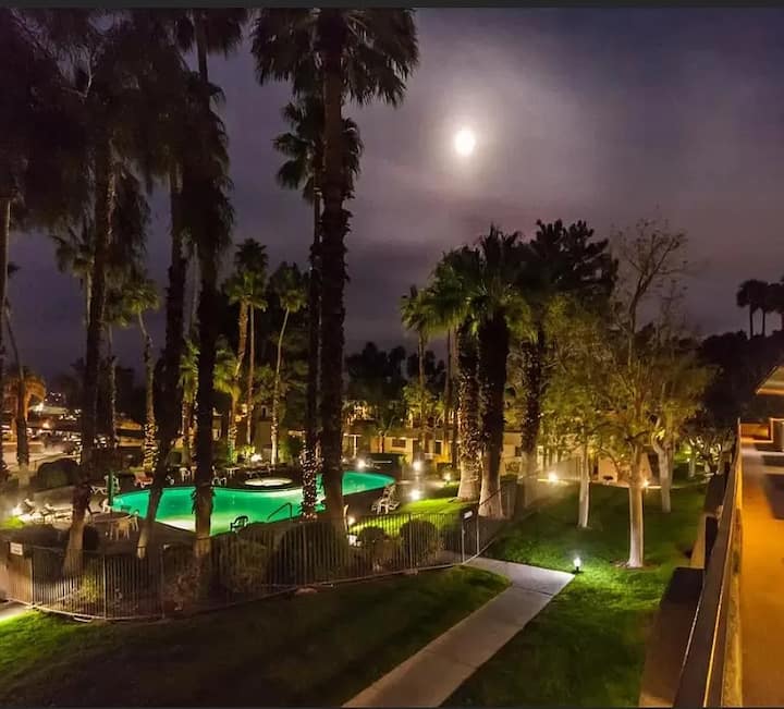 Desert Getaway - Palm Springs, CA