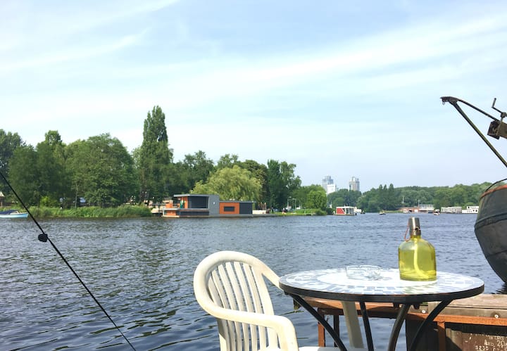 Private Houseboat Apartment + 4 Free Bikes - Amsterdam