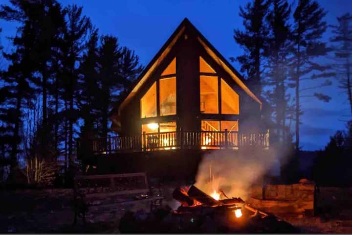 Betsy's Wildlife Retreat - Saranac Lake, NY