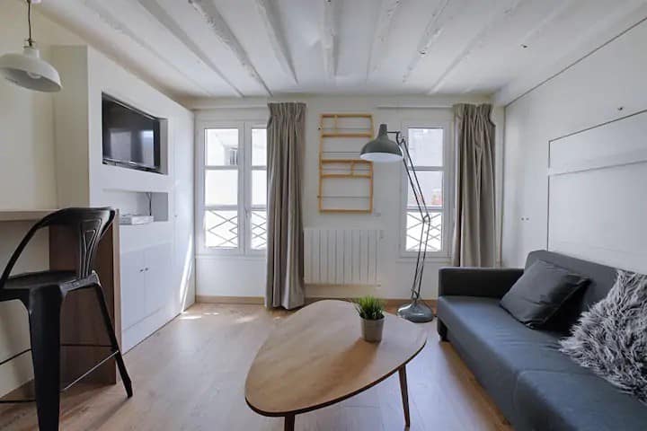 Studio Parisien Au Cœur Du Marais - Bail Mobilité - Parijs