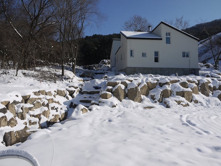 마당과 다락방 2 Attic And Garden - Pocheon-si