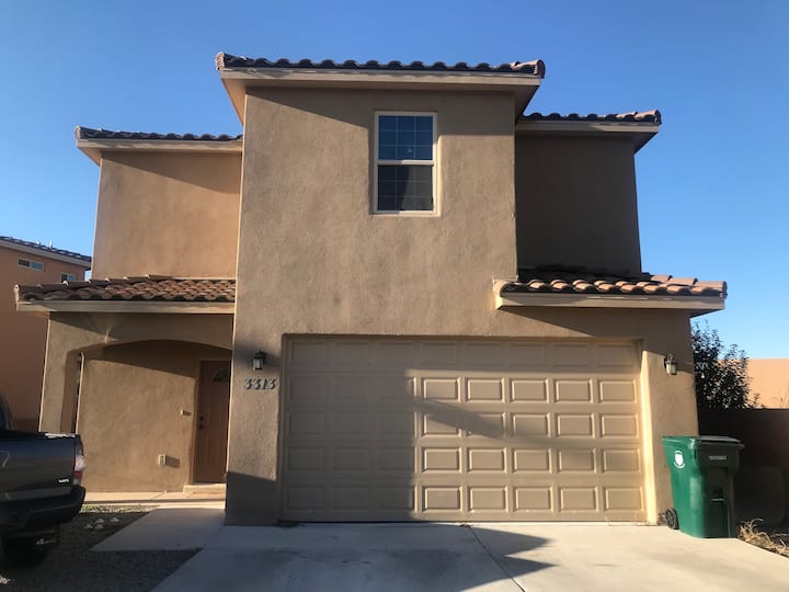 3 Bedroom |2.5 Bathroom| Santa Fe - 聖塔菲