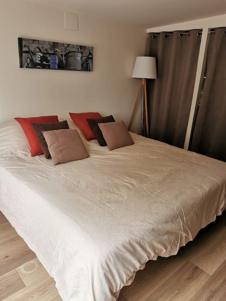 Studio Climatisée Dans Villa Avec Option Massage - Rousset