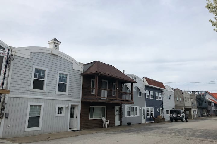 Top 12 Airbnb Vacation Rentals Near Cedar Point, Ohio - Updated 2024 ...