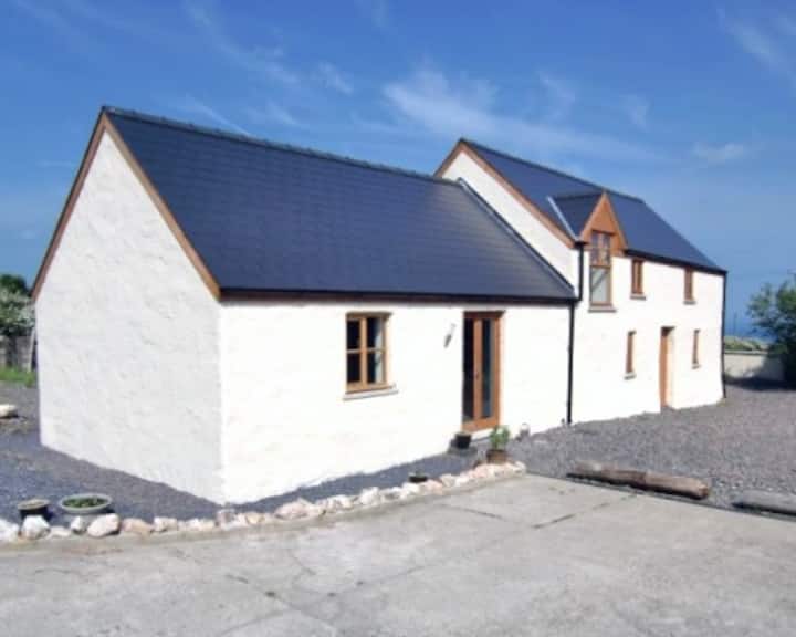 3 Bed Cottage On The Coast - Piggery Poke - Llangrannog
