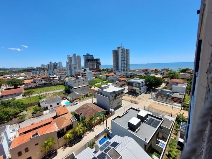 Lindo Apto No Centro Piçarras 250 Metros Do Mar. - Penha