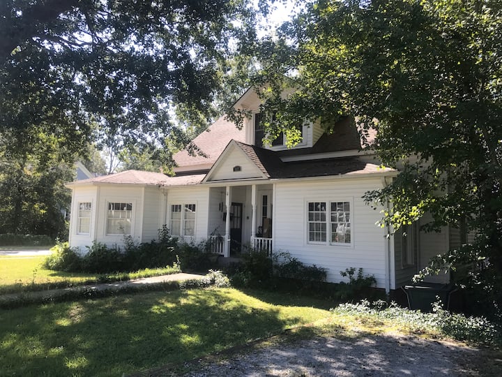 The Zen-ter Suite #4. - Carrollton, GA