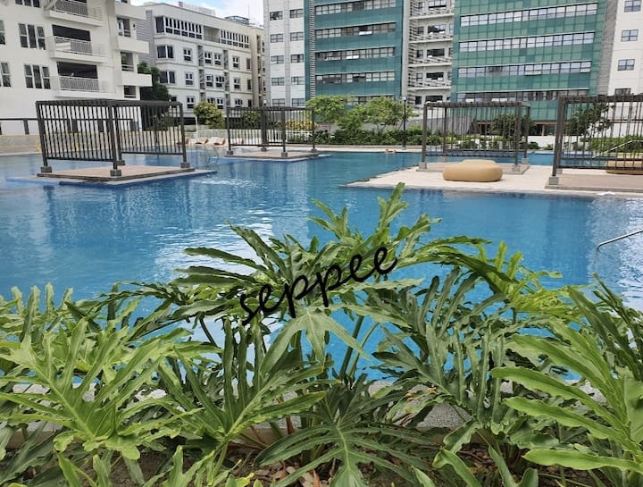 Resort-inspired Studio Few Steps From Ayala Mall - Cebu City