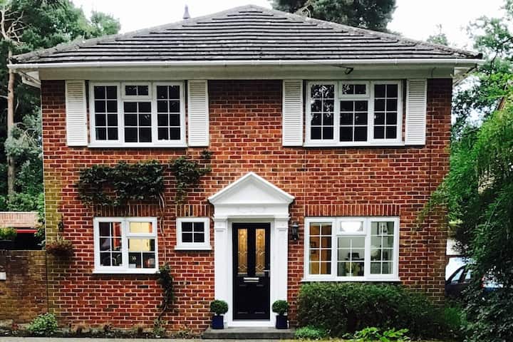 Double Room 5mins Walk Camberley Town Centre - Bracknell