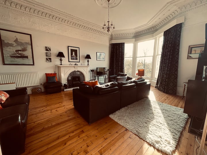 One Bedroom Glasgow West End Large Villa Apartment - Kelvingrove Art Gallery and Museum