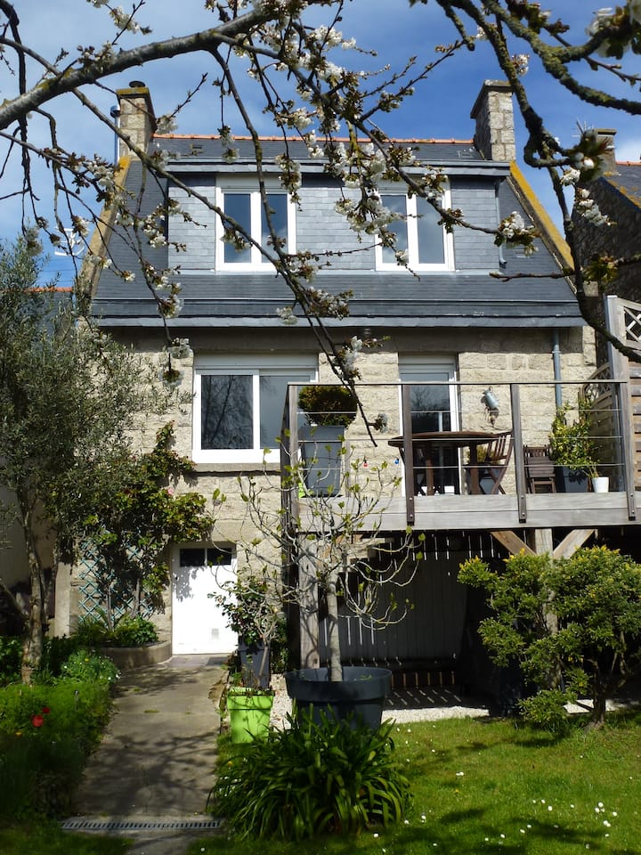 Maison Indépendante De Caractère, De 100m2 - Saint-Malo
