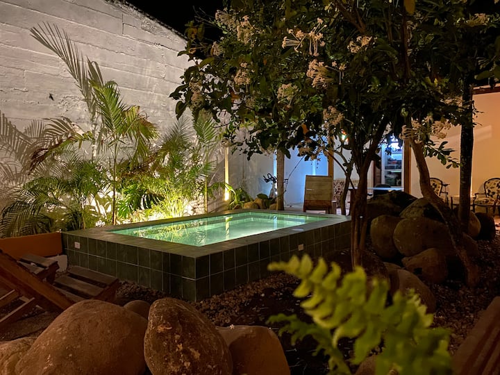 Casa Colonial En El Exclusivo Paseo Bolívar - Honda