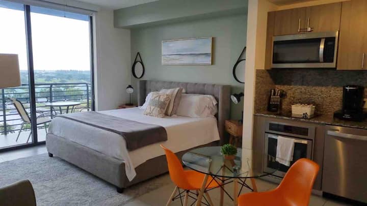 Charming Studio Open Concept,near To Airport. - Hialeah, FL