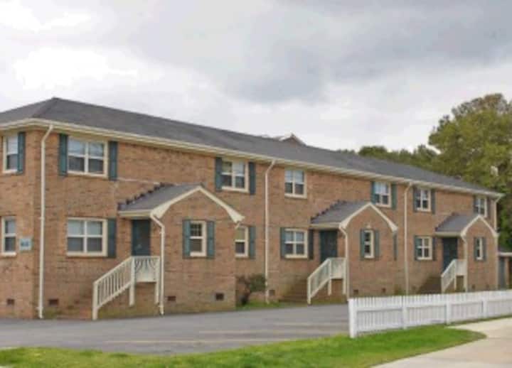Monthly Apt. (#2) By The Bay - Norfolk, VA