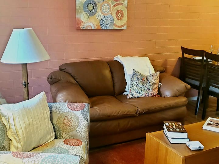 Artsy Getaway In Heart Of Green Valley - Green Valley, AZ