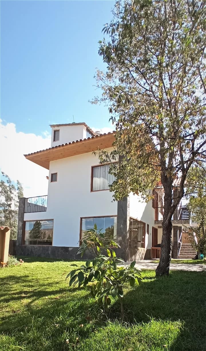 Casa Con Vista Al Valle, Terraza Y Jacuzzi - Apurímac