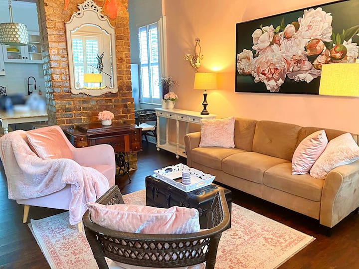 Treme Elegance - Steps To French Quarter - New Orleans, LA